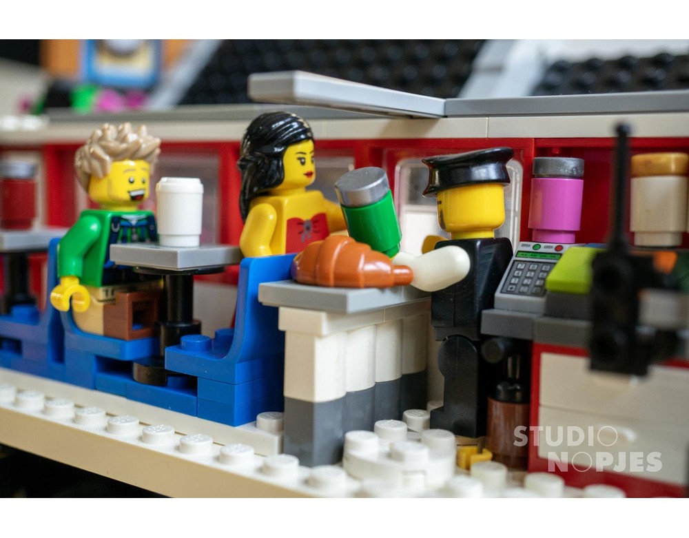 LEGO MOC Train Dining Car - DB Speisewagen (6-wide, red) by Roloff ...