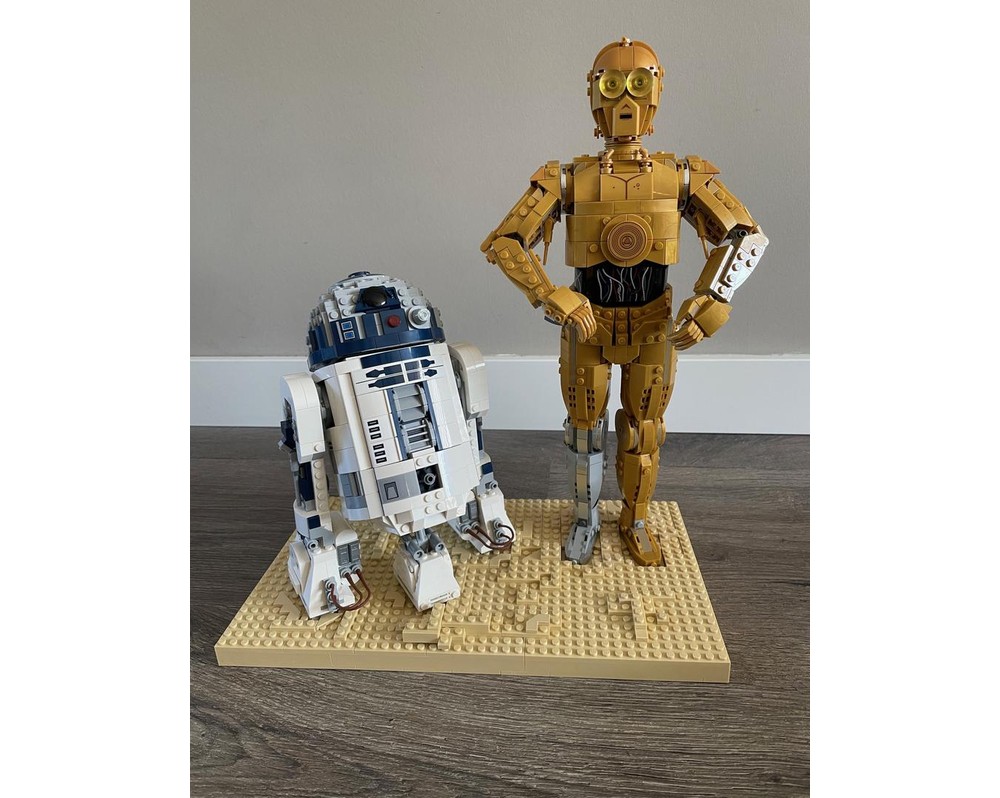 LEGO MOC C3PO (75398) and R2D2 (75379) Desert Display by Glazenwasser ...