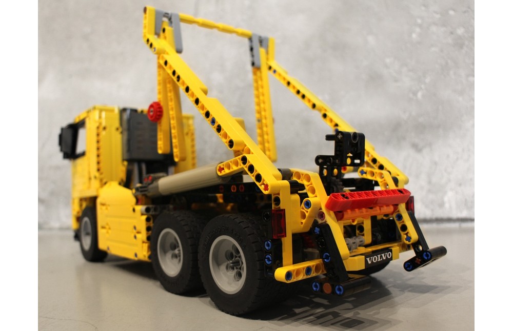 LEGO MOC 42114 VOLVO skip loader by Janek_rysuje | Rebrickable - Build ...