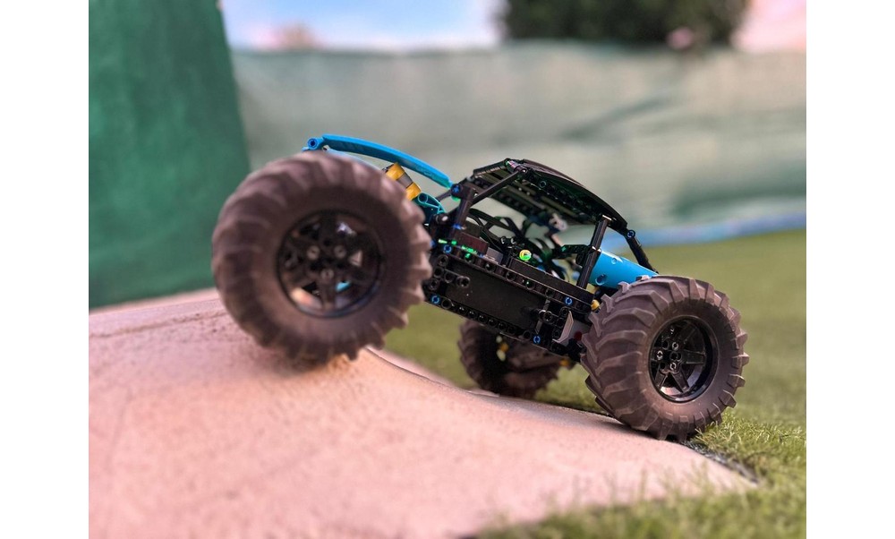 LEGO MOC Can-Am Maverick X3 4 BuWizz motor Chassis by Another brick in ...