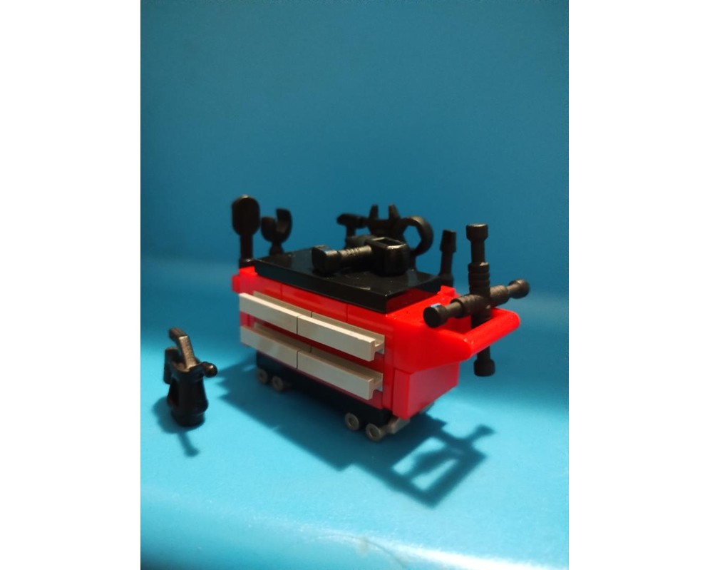 LEGO MOC Little red toolbox by alejoluis | Rebrickable - Build with LEGO