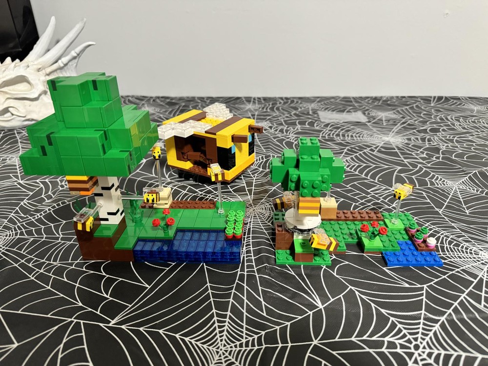 LEGO MOC-206884 21241- "The Bee Cottage" - Block Accurate Terrain ...