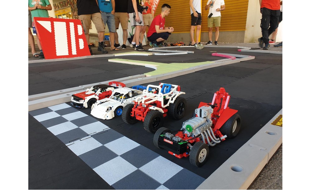 Lego Moc 2 Buwizz Porsche 24 By Aurorasaurus Rebrickable Build