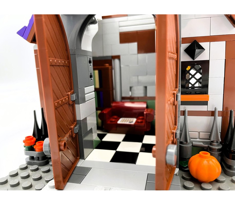 LEGO MOC Spooky House Modular Alternate build of 71436 King Boo's ...