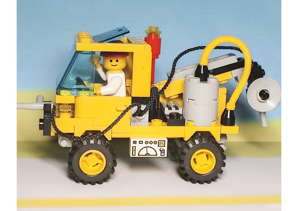LEGO MOC 6667 watering truck by Ziqing | Rebrickable - Build with LEGO