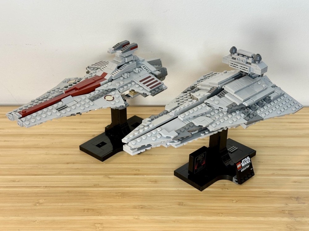 LEGO MOC Venator-Class Republic Attack Cruiser Midi-Scale - Alternate ...