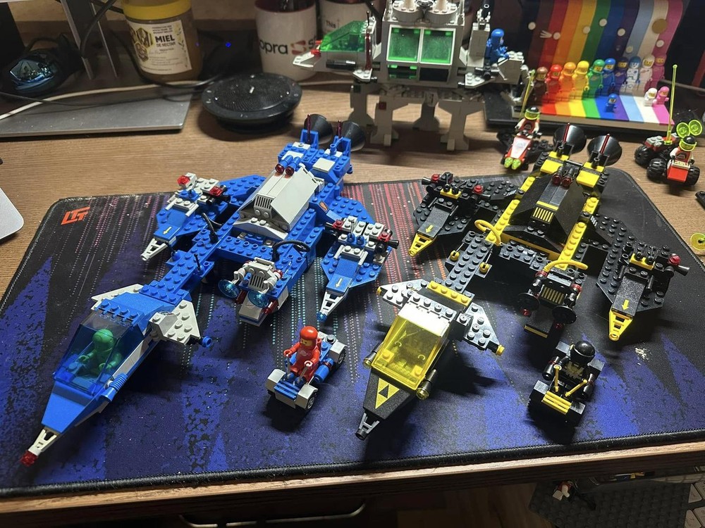 LEGO MOC Obsidian Voyager by gigau | Rebrickable - Build with LEGO