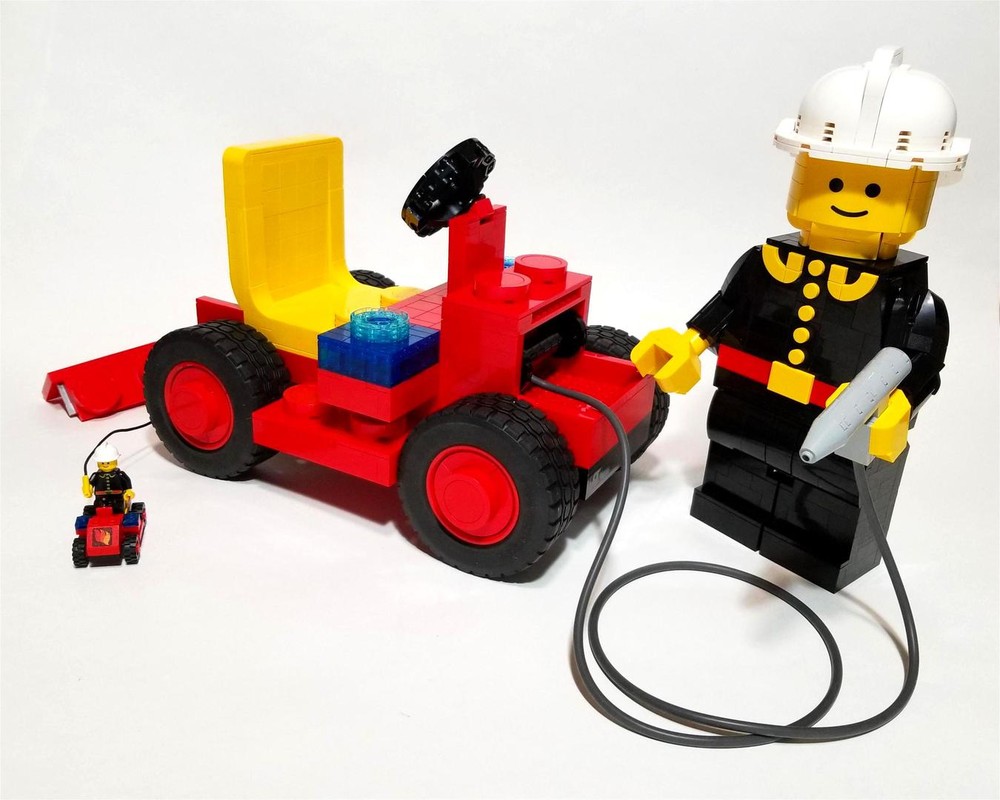 LEGO MOC 6611 Up-Scaled fire chief's car by Briquoleur | Rebrickable ...