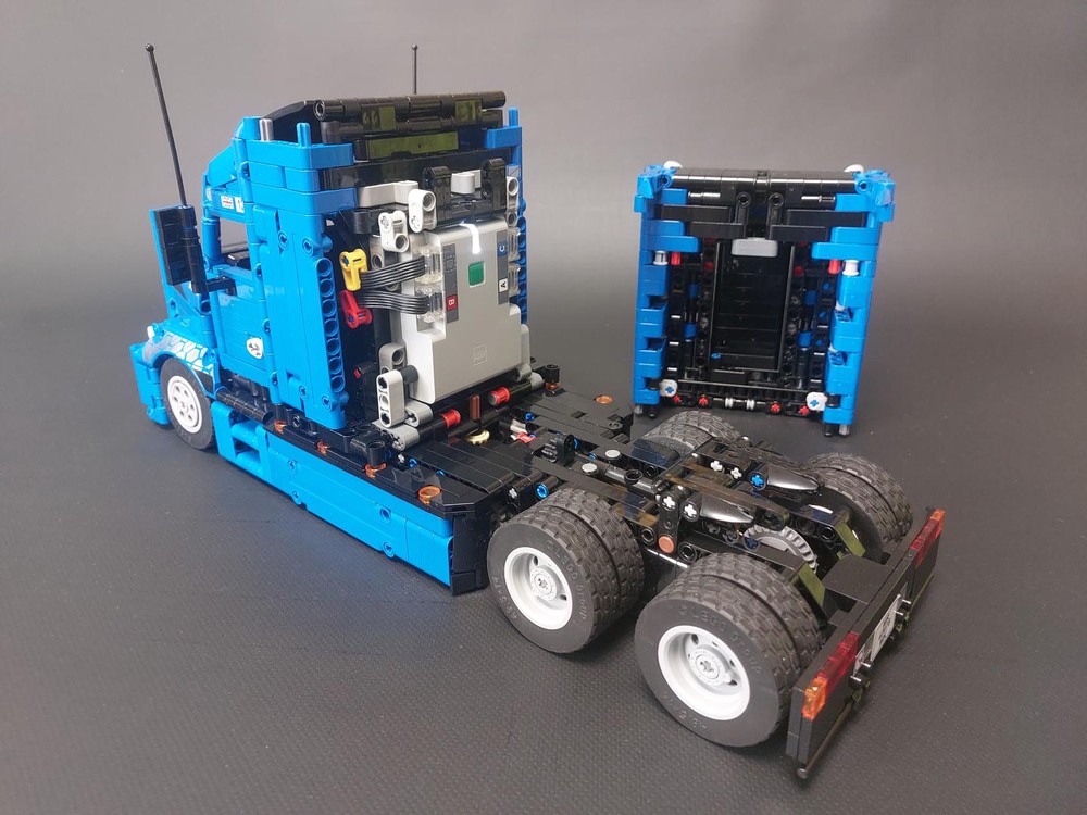 Lego Moc Control Motorization Kit For Freightliner Cascadia By Anton