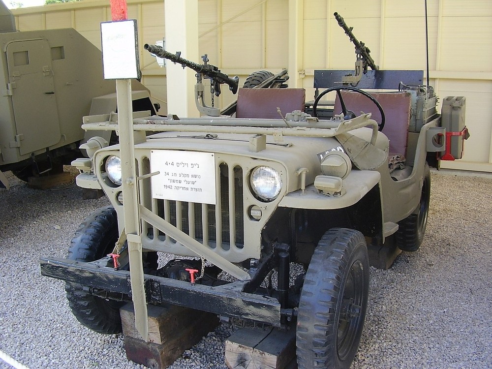 Lego Moc Willys Mb Jeep By Etphhm Rebrickable Build With Lego