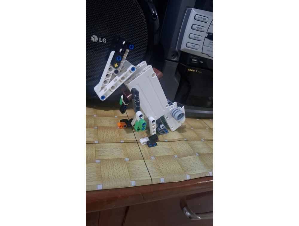 LEGO MOC 42167 Chameleon by GO4TLink | Rebrickable - Build with LEGO