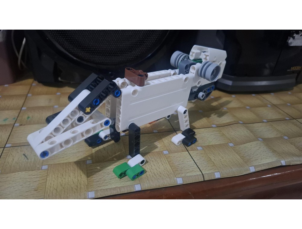 LEGO MOC 42167 Chameleon by GO4TLink | Rebrickable - Build with LEGO