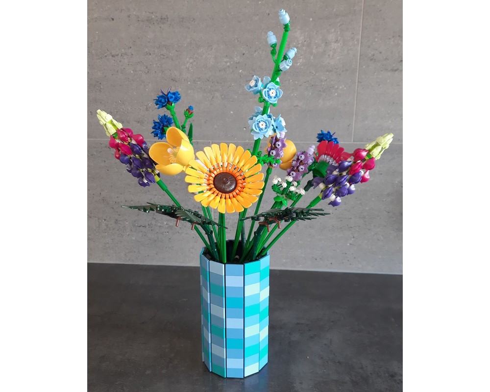 LEGO MOC Flower Vase (weighted bottom) by VDWWD | Rebrickable - Build ...