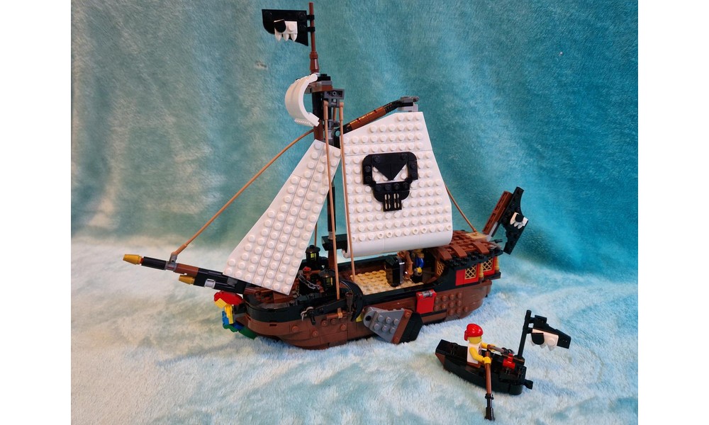 LEGO MOC Pirate Sloop and Treasure Mine by Jappelsap98 | Rebrickable ...