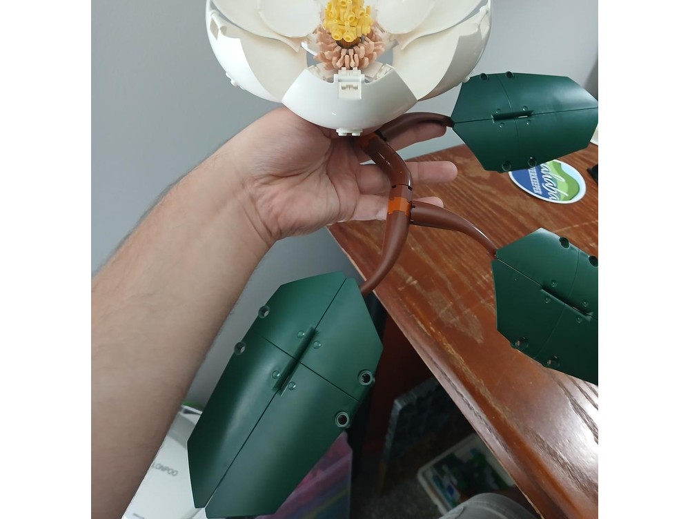 LEGO MOC Magnolia Flower by Mr.SpookyPumpkinHead | Rebrickable - Build ...