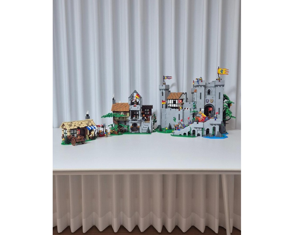 LEGO MOC The manor of the baron (10332 Alternate build) by Hogi_castle ...