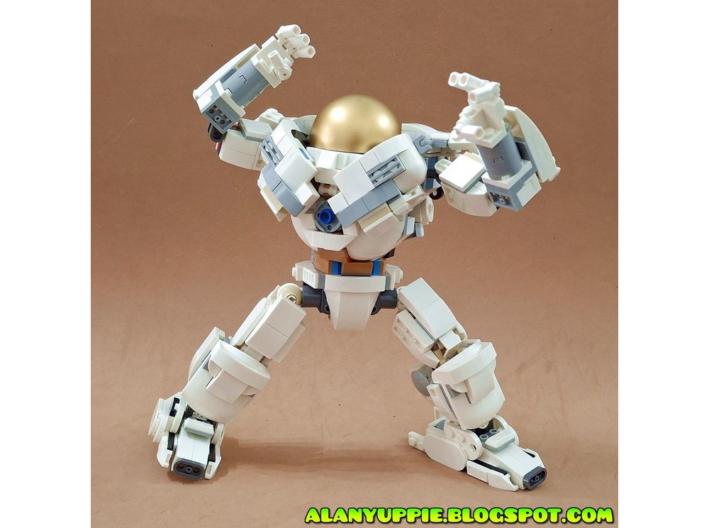 LEGO MOC Hulkbuster / Iron man Armor using LEGO set 31152: Space ...