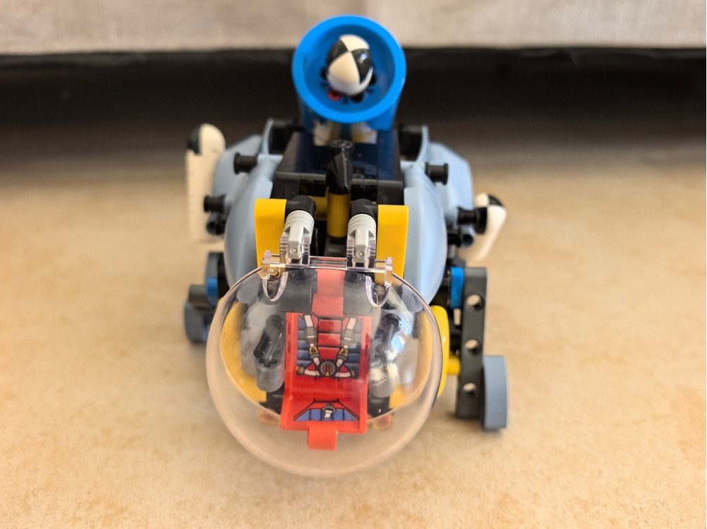 LEGO MOC 42201 4-feet fighting robot by nofans2 | Rebrickable - Build ...
