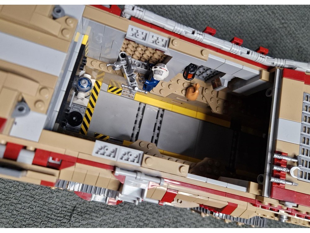LEGO MOC Behemoth Sandcrawler by Hedu88 | Rebrickable - Build with LEGO