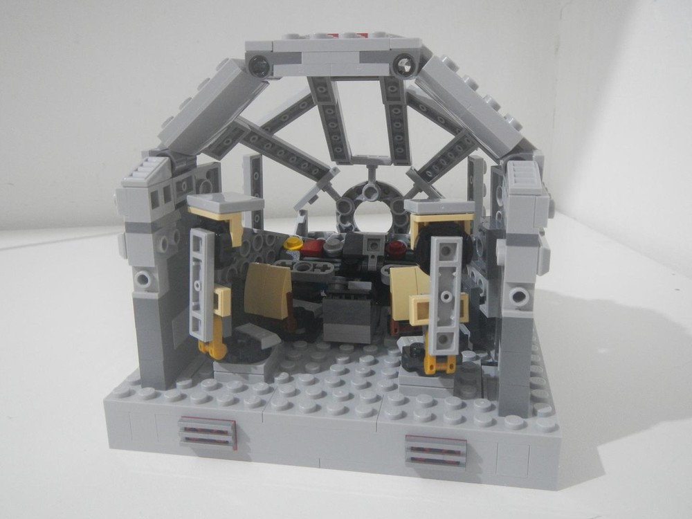 LEGO MOC Millennium Falcon Cockpit Diorama by hglegobr1 | Rebrickable ...