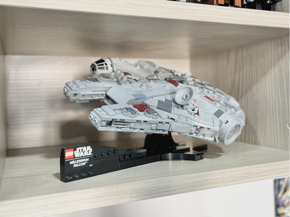 LEGO MOC Midi Scale Millennium-Falcon MOD by giamax74 | Rebrickable ...