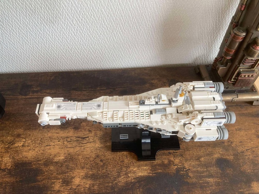 LEGO MOC-210816 Galactic Starcruiser Halcyon Midi-Scale by ...