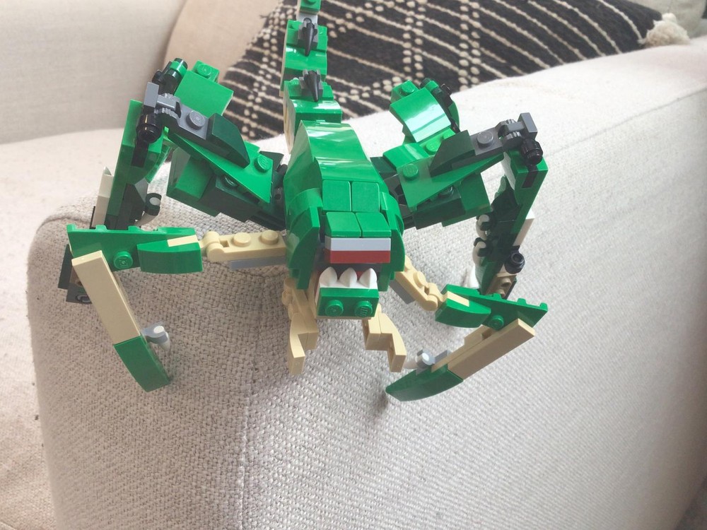 LEGO MOC-211445 Griever from “The Maze Runner” by DnDBrickinBros ...
