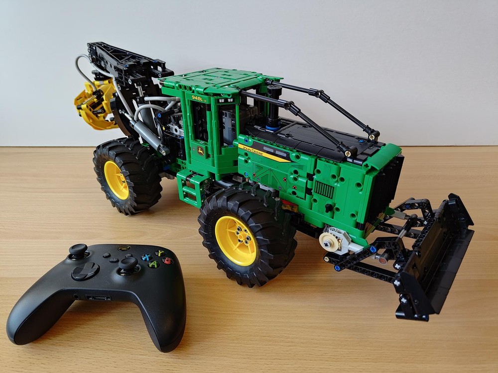 LEGO MOC LEGO 42157 - John Deere 948L-II Skidder – partially motorized ...