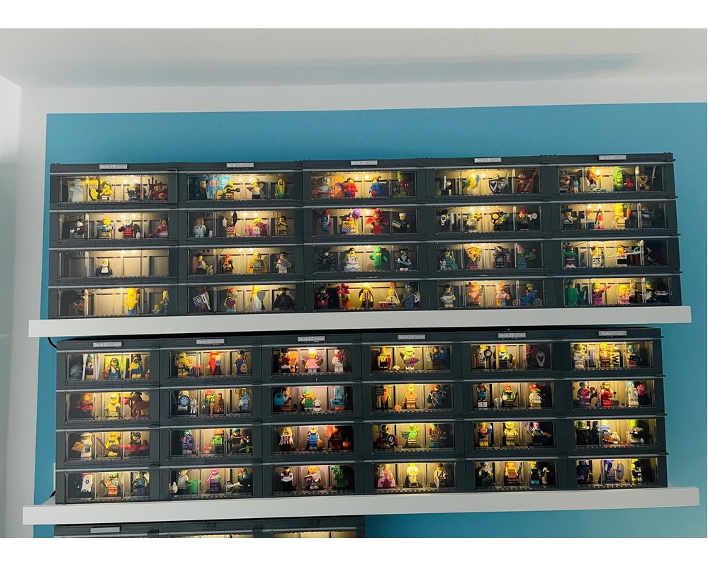 LEGO MOC Lego Minifigure Display Frame / Showcase for 16 minifigures ...
