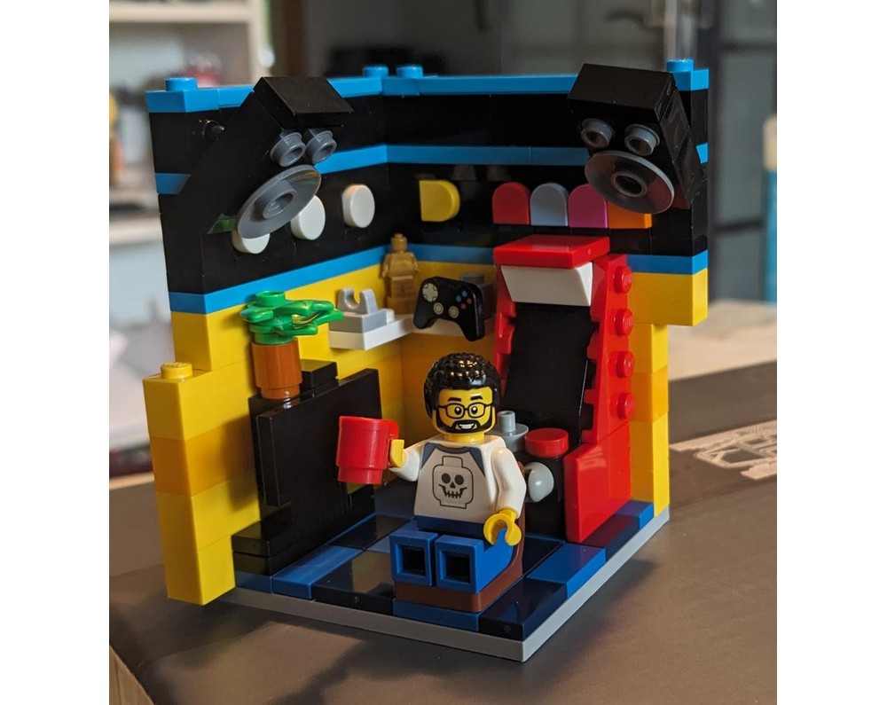 LEGO MOC-212301 Gamer Habitat by AntOrman | Rebrickable - Build with LEGO