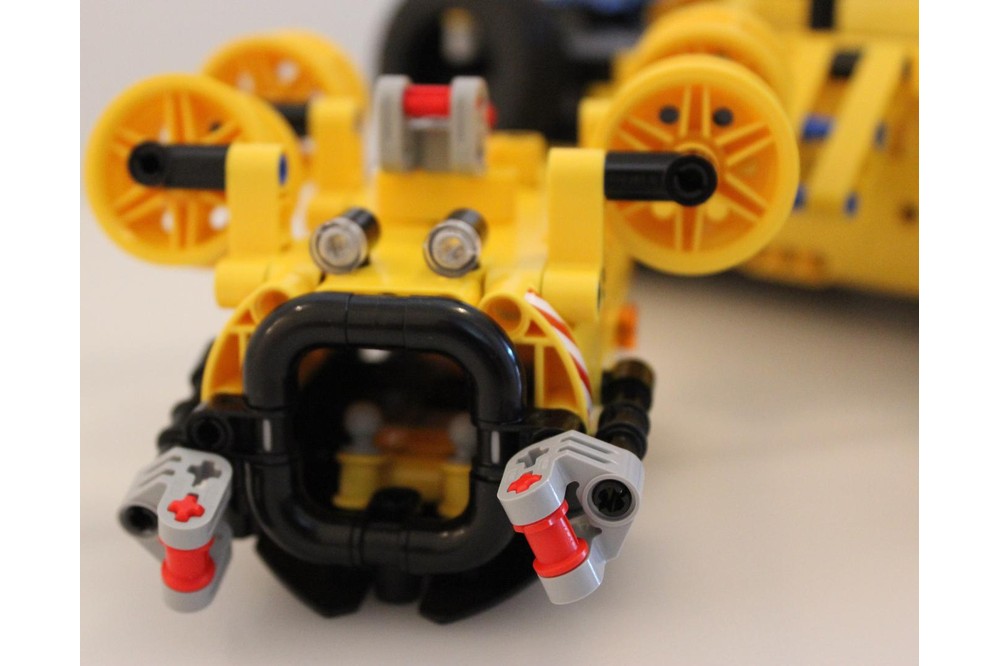 LEGO MOC Sea explorer ship 42108 alternative model by Omanb571 ...