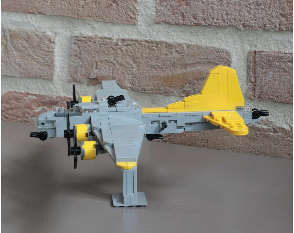 LEGO MOC B-17 Flying Fortress (1/110 scale) by Vincent W | Rebrickable ...