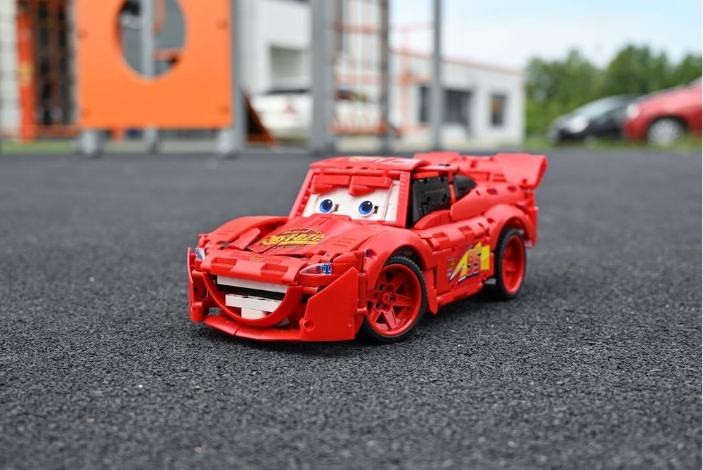 LEGO MOC Lightning McQueen by denismers | Rebrickable - Build with LEGO