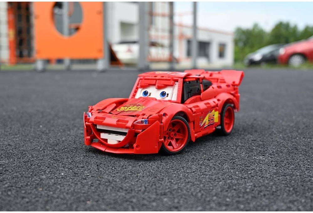 LEGO MOC Lightning McQueen by denismers | Rebrickable - Build with LEGO