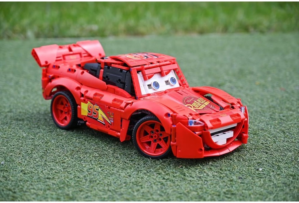LEGO MOC Lightning McQueen by denismers | Rebrickable - Build with LEGO