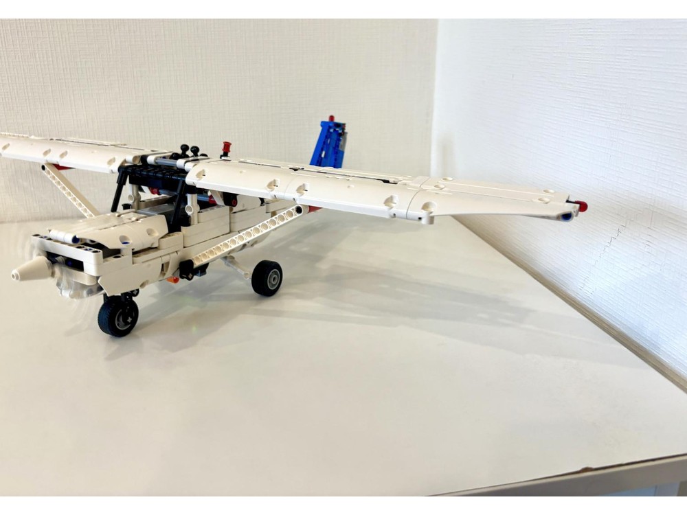 LEGO MOC-212662 42025 Cessna 152 by paave | Rebrickable - Build with LEGO