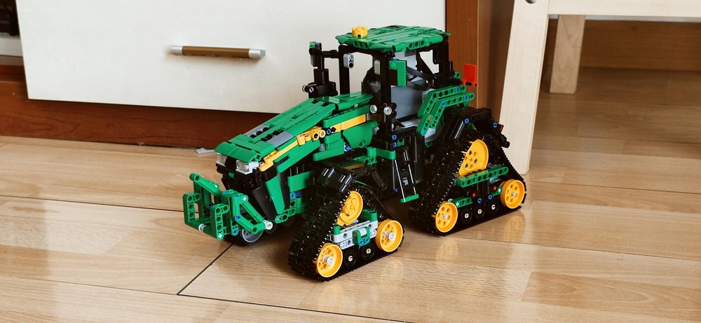 LEGO MOC John Deere 8RX tractor (PF version) by falconluan | Rebrickable - Build with LEGO