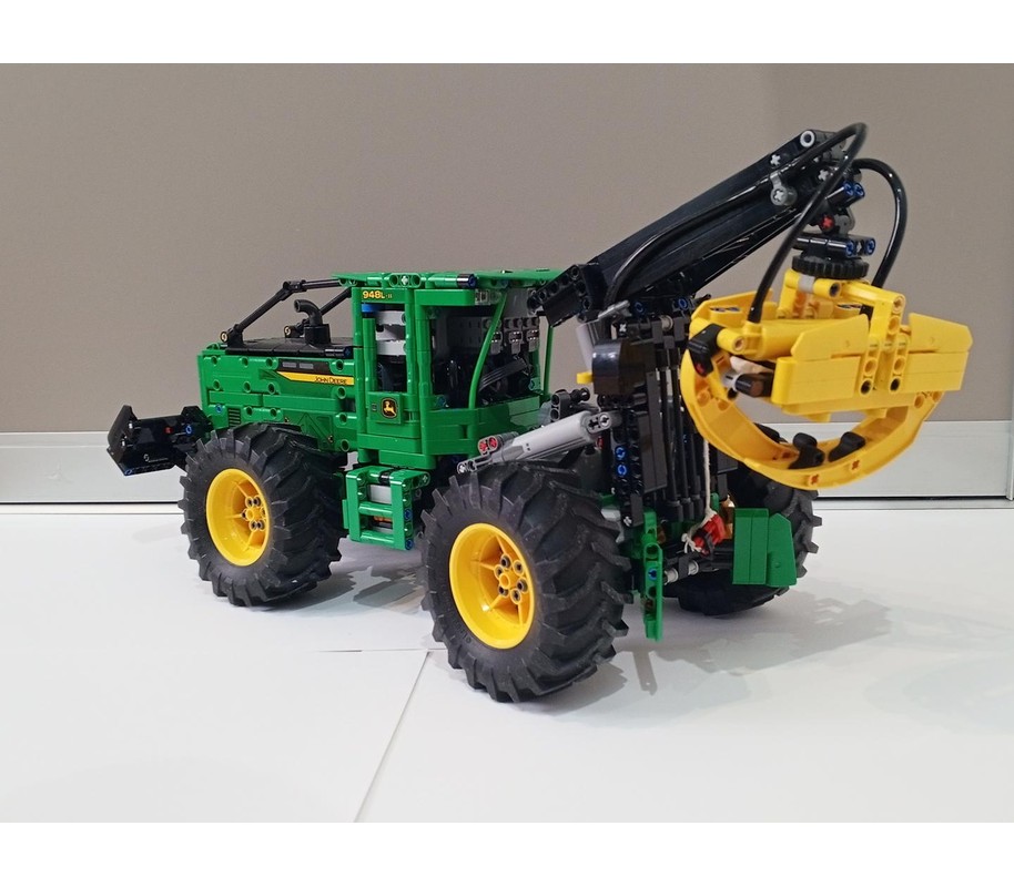 LEGO MOC-212875 42157 John Deere Skidder - FULL MOTORIZATION. by Brick ...
