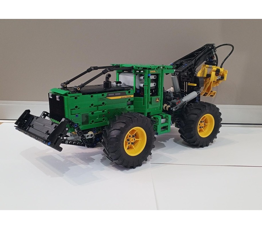 LEGO MOC-212875 42157 John Deere Skidder - FULL MOTORIZATION. by Brick ...