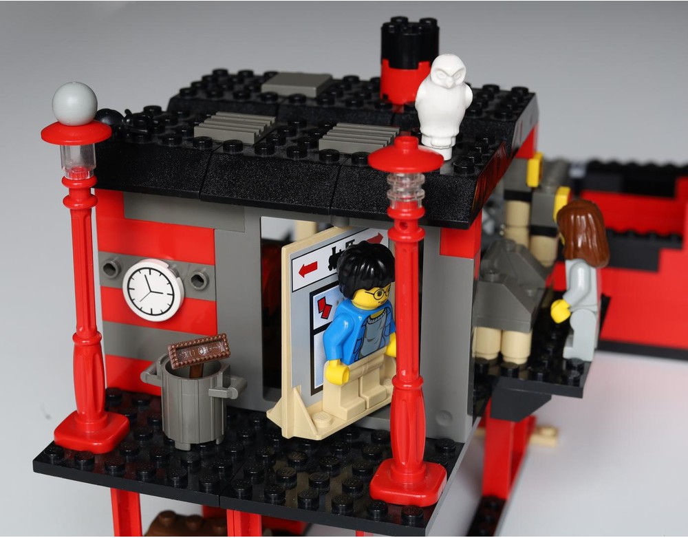 LEGO MOC-212964 Gringotts Heist by Jengoli | Rebrickable - Build with LEGO