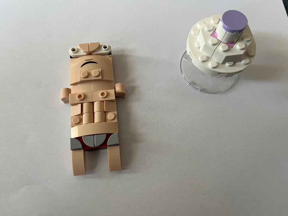 LEGO MOC Henry and the cake by miki-f | Rebrickable - Build with LEGO