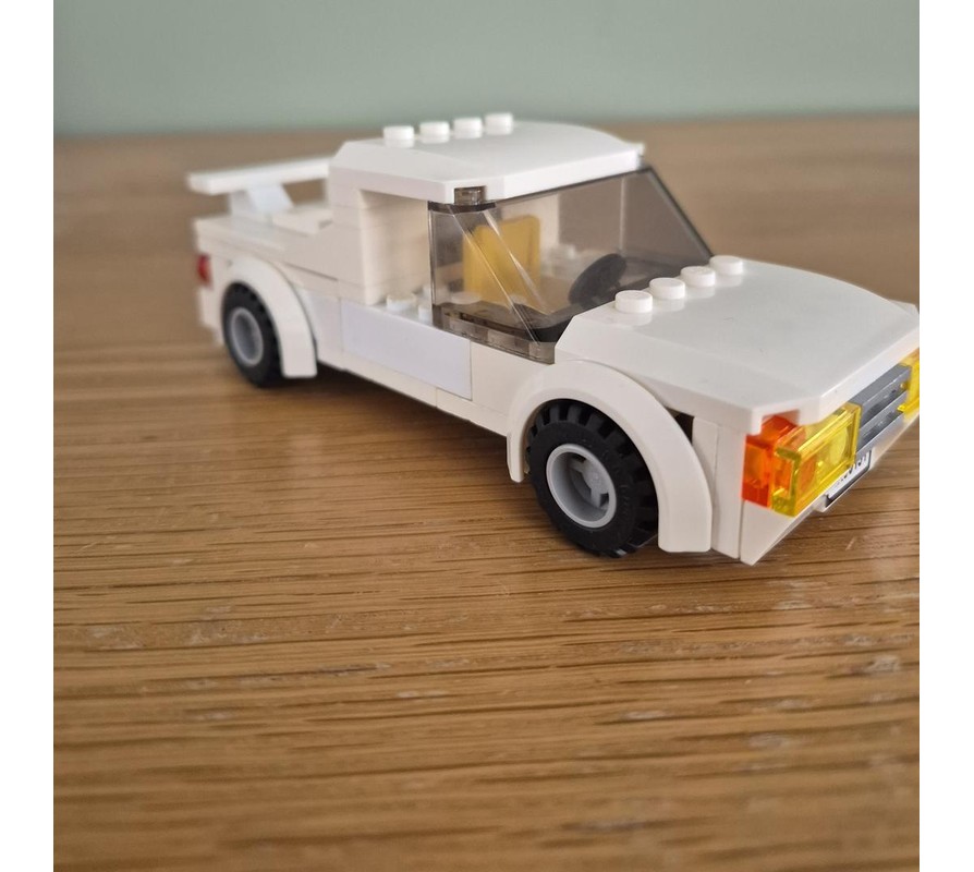 LEGO MOC Simple white car by Brick Dude | Rebrickable - Build with LEGO