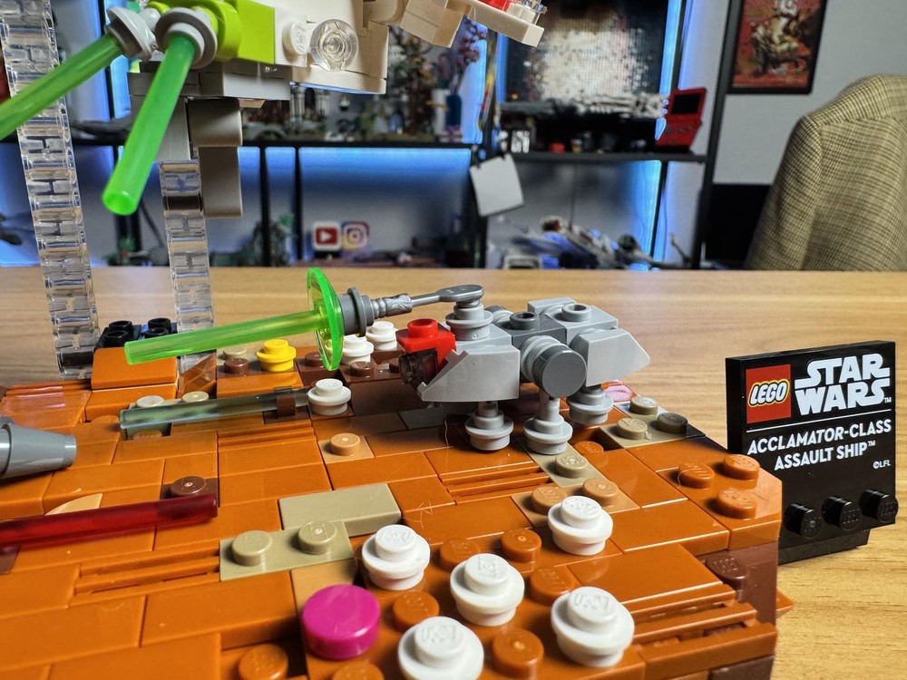 LEGO MOC Midi scale Acclamator Base - Battle on Geonosis by Back 2 ...