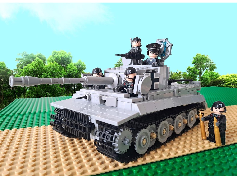 LEGO MOC Tiger I – German Heavy Tank (Panzerkampfwagen VI) by PeppePell ...