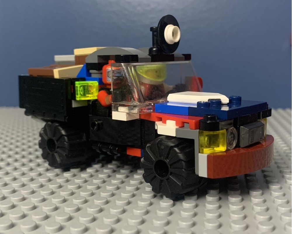 LEGO MOC M-tron Utility Jeep by brickedsls | Rebrickable - Build with LEGO