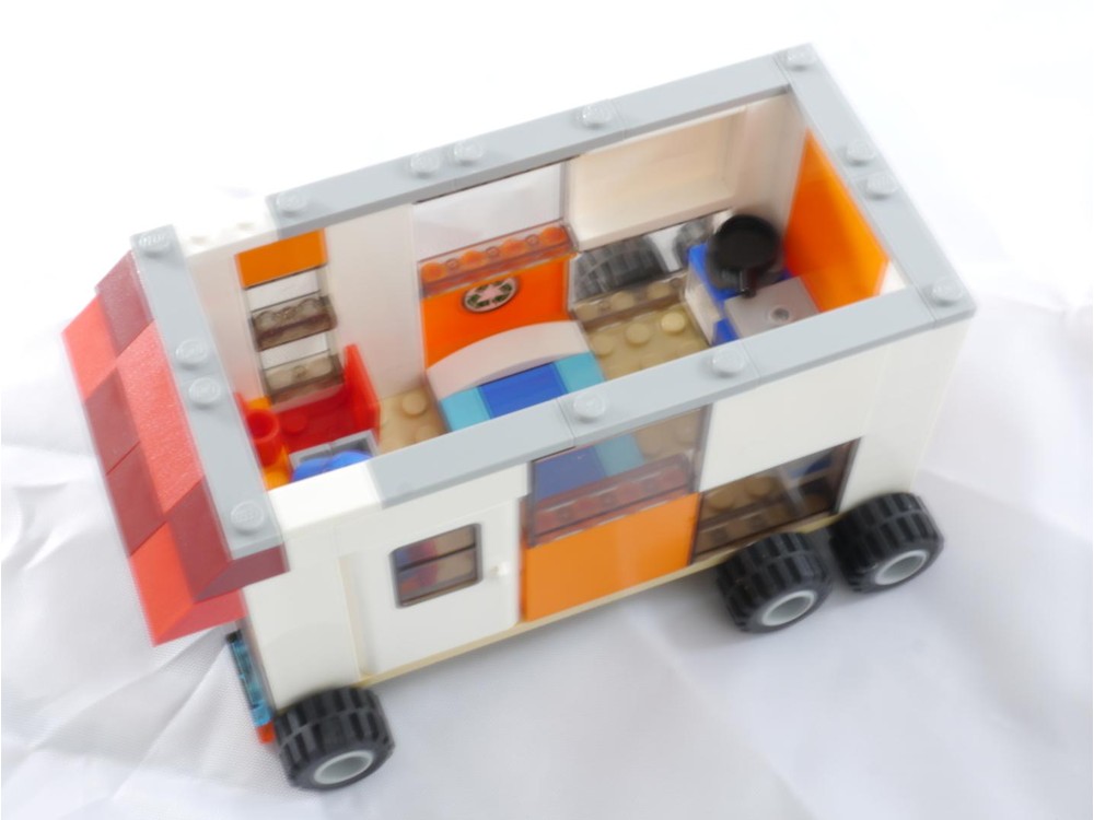 LEGO MOC Truck House by AncientLoulou | Rebrickable - Build with LEGO