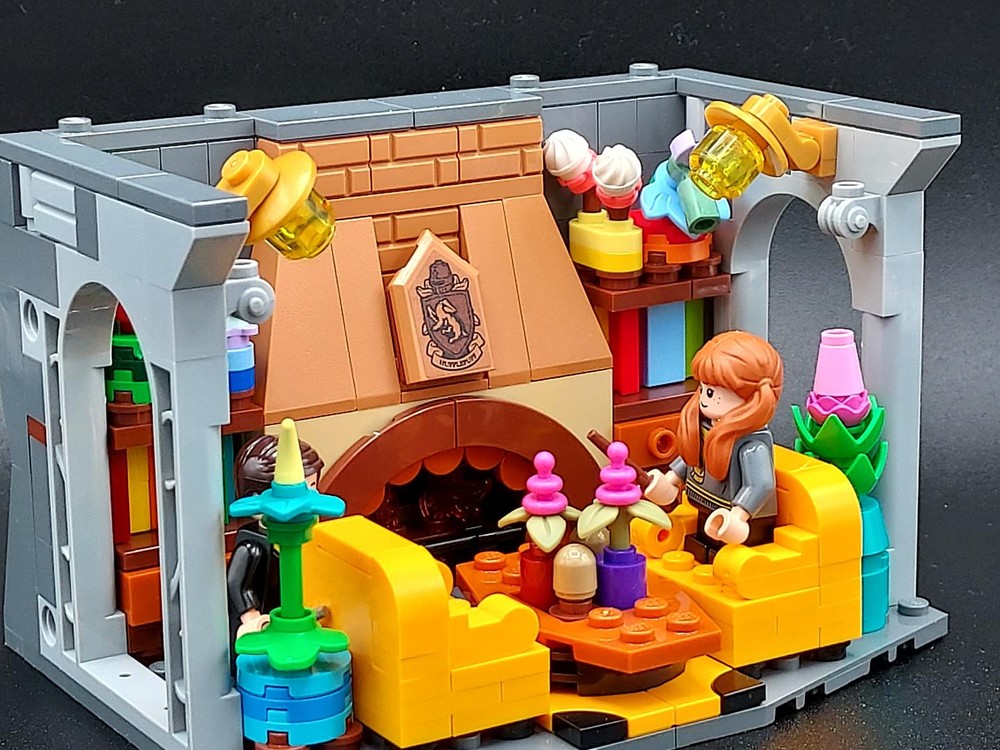 LEGO MOC Badger Common Room by TrevorToad | Rebrickable - Build with LEGO