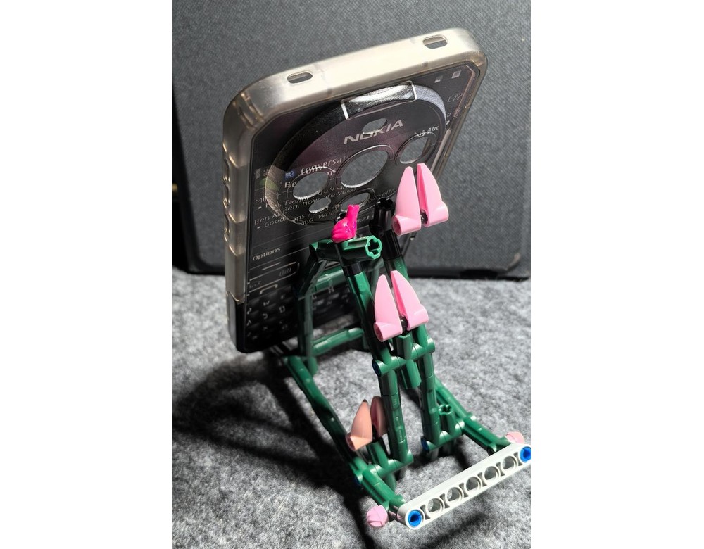 LEGO MOC Lotus Pond Phone Holder From 10311 Orchid by uminuo ...