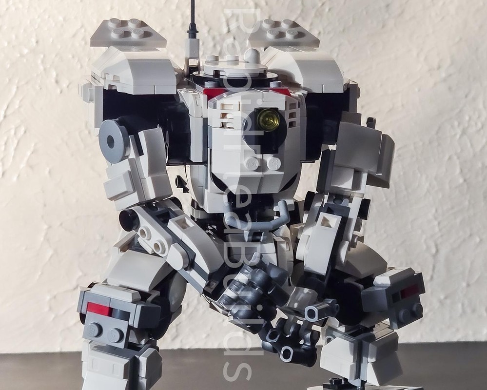 LEGO MOC Bison Titan from Titanfall 2 Concept Art by RabidFleaBuilds ...