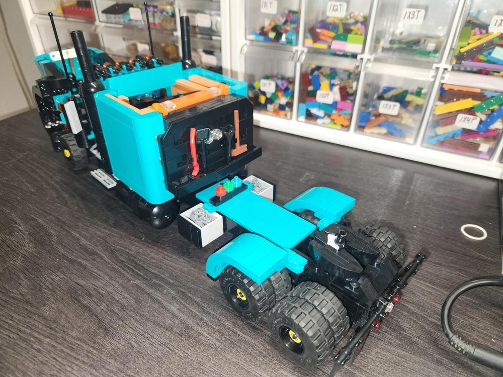 LEGO MOC Peterbilt 359 by Xxriot99xX | Rebrickable - Build with LEGO